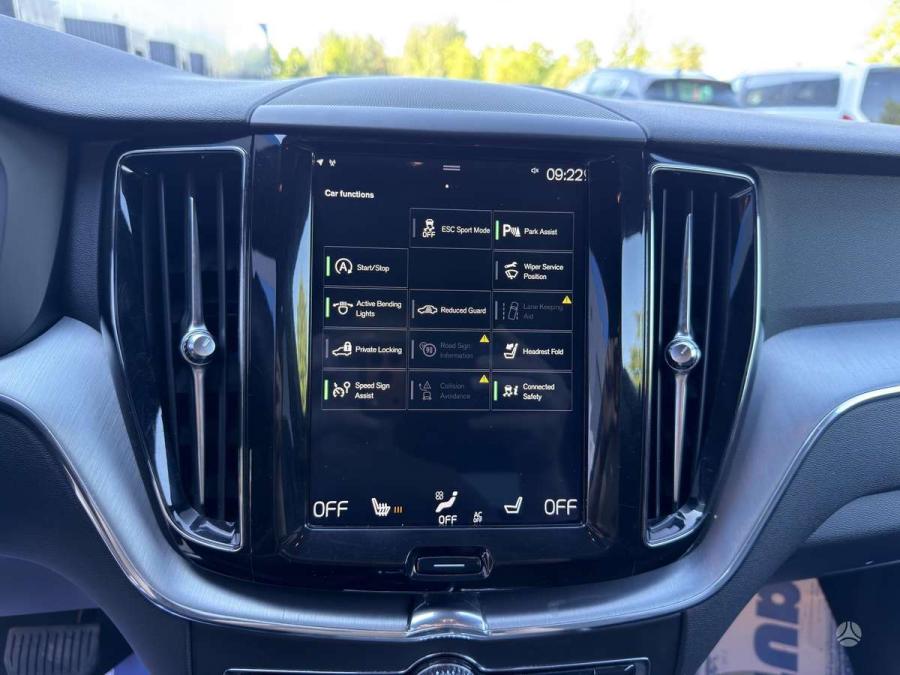 Black Volvo XC60 2018 in Kaunas, with an engine capacity of 1.97 L and mileage of 322 thousand km for 16700 €, photo 24 on AUTOMOTO.COM.LV