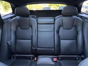 Black Volvo XC60 2018 in Kaunas, with an engine capacity of 1.97 L and mileage of 322 thousand km for 16700 €, photo 30 on AUTOMOTO.COM.LV