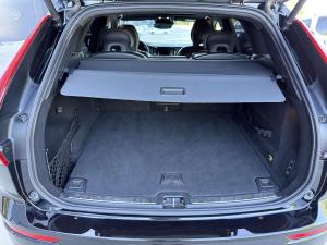Black Volvo XC60 2018 in Kaunas, with an engine capacity of 1.97 L and mileage of 322 thousand km for 16700 €, photo 31 on AUTOMOTO.COM.LV