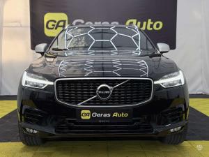 Black Volvo XC60 2018 in Vilnius, with an engine capacity of 1.97 L and mileage of 251 thousand km for 19700 €, photo 3 on AUTOMOTO.COM.LV