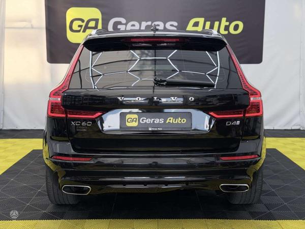 Melns Volvo XC60 2018 Viļņa, ar dzinēja tilpumu 1.97 L un nobraukumu 251 tūkst. km par 19700 €, foto 5 vietnē AUTOMOTO.COM.LV