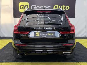 Black Volvo XC60 2018 in Vilnius, with an engine capacity of 1.97 L and mileage of 251 thousand km for 19700 €, photo 6 on AUTOMOTO.COM.LV
