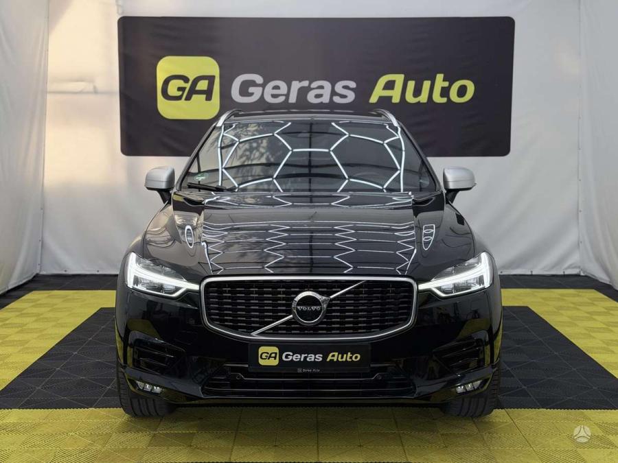 Black Volvo XC60 2018 in Vilnius, with an engine capacity of 1.97 L and mileage of 251 thousand km for 19700 €, photo 8 on AUTOMOTO.COM.LV
