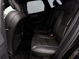 Black Volvo XC60 2018 in Vilnius, with an engine capacity of 1.97 L and mileage of 251 thousand km for 19700 €, photo 12 on AUTOMOTO.COM.LV