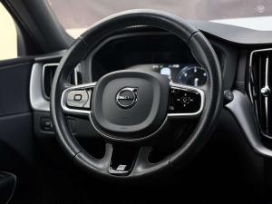 Black Volvo XC60 2018 in Vilnius, with an engine capacity of 1.97 L and mileage of 251 thousand km for 19700 €, photo 20 on AUTOMOTO.COM.LV