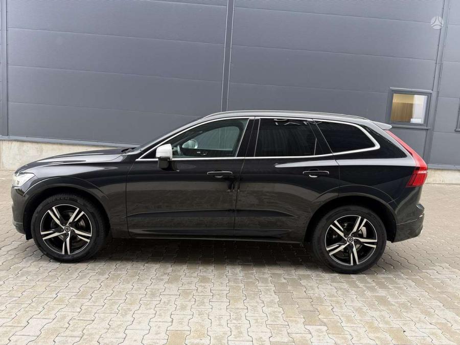 Black Volvo XC60 2018 in Siauliai, with an engine capacity of 1.97 L and mileage of 240 thousand km for 18300 €, photo 9 on AUTOMOTO.COM.LV