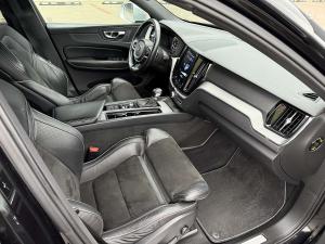 Black Volvo XC60 2018 in Siauliai, with an engine capacity of 1.97 L and mileage of 240 thousand km for 18300 €, photo 12 on AUTOMOTO.COM.LV
