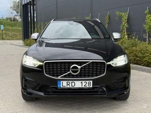 Black Volvo XC60 2018 in Vilnius, with an engine capacity of 1.97 L and mileage of 289 thousand km for 17950 €, photo 3 on AUTOMOTO.COM.LV