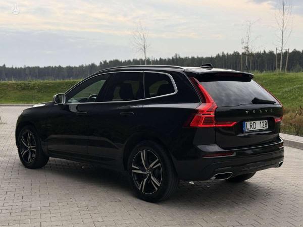 Black Volvo XC60 2018 in Vilnius, with an engine capacity of 1.97 L and mileage of 289 thousand km for 17950 €, photo 6 on AUTOMOTO.COM.LV