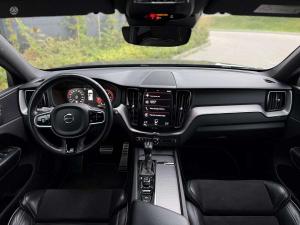 Black Volvo XC60 2018 in Vilnius, with an engine capacity of 1.97 L and mileage of 289 thousand km for 17950 €, photo 9 on AUTOMOTO.COM.LV
