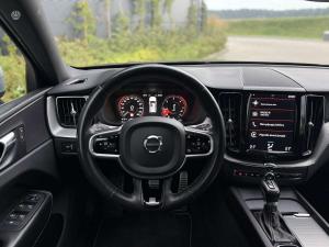 Black Volvo XC60 2018 in Vilnius, with an engine capacity of 1.97 L and mileage of 289 thousand km for 17950 €, photo 15 on AUTOMOTO.COM.LV