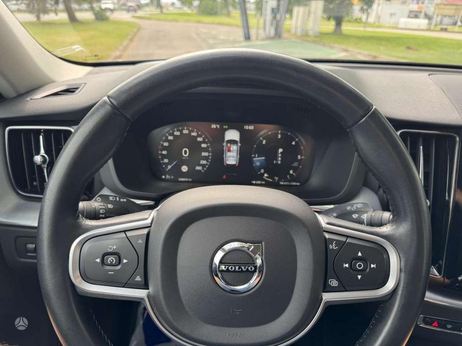 Melns Volvo XC60 2018 Tauragė, ar dzinēja tilpumu 1.97 L un nobraukumu 226 tūkst. km par 18700 €, foto 9 vietnē AUTOMOTO.COM.LV