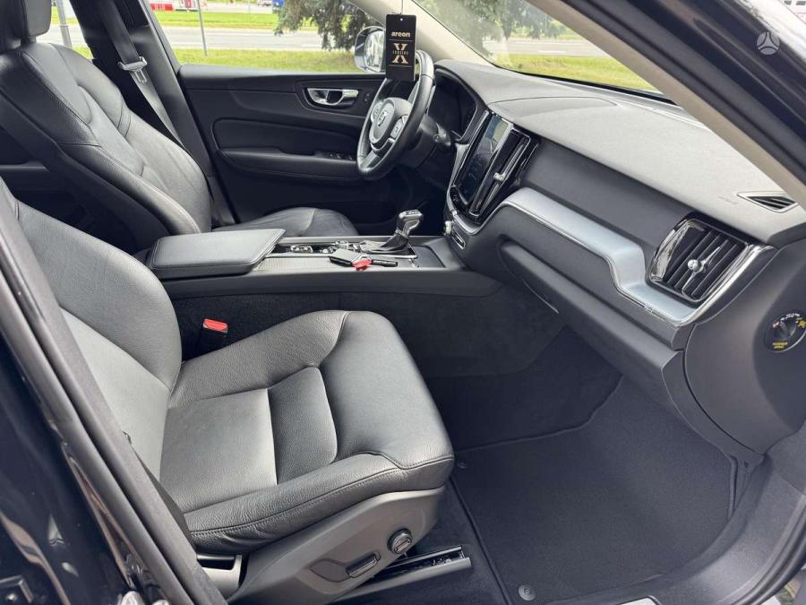Melns Volvo XC60 2018 Tauragė, ar dzinēja tilpumu 1.97 L un nobraukumu 226 tūkst. km par 18700 €, foto 13 vietnē AUTOMOTO.COM.LV