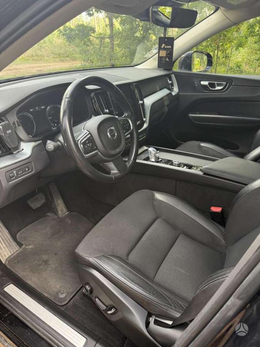 Melns Volvo XC60 2018 Klaipėda, ar dzinēja tilpumu 1.97 L un nobraukumu 270 tūkst. km par 18150 €, foto 9 vietnē AUTOMOTO.COM.LV