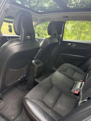Melns Volvo XC60 2018 Klaipėda, ar dzinēja tilpumu 1.97 L un nobraukumu 270 tūkst. km par 18150 €, foto 10 vietnē AUTOMOTO.COM.LV