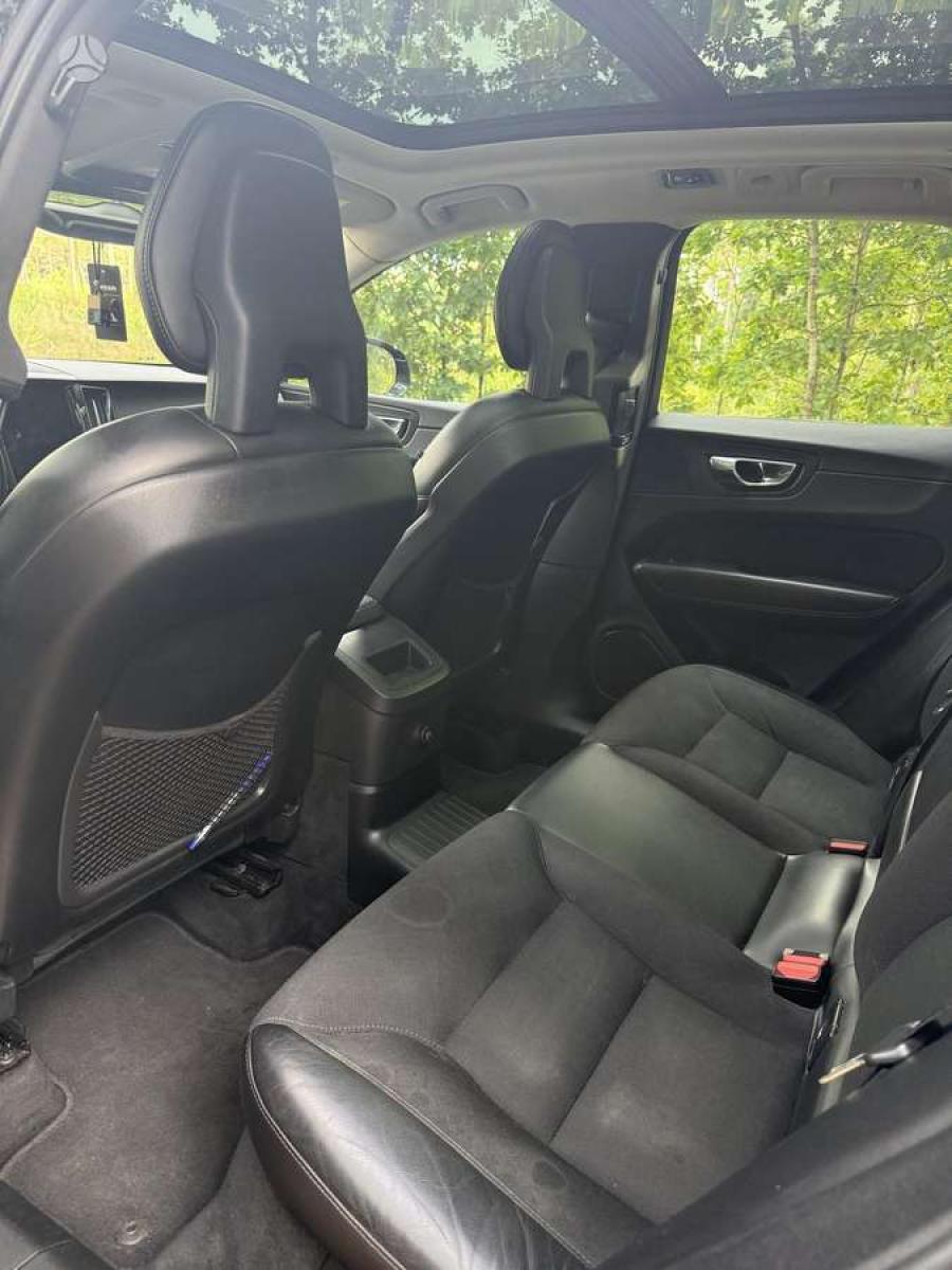 Melns Volvo XC60 2018 Klaipėda, ar dzinēja tilpumu 1.97 L un nobraukumu 270 tūkst. km par 18150 €, foto 10 vietnē AUTOMOTO.COM.LV