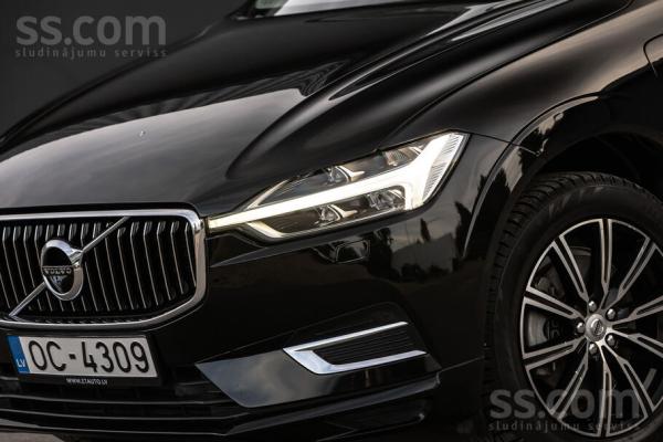 Black Volvo XC60 2018 in Jelgava, with an engine capacity of 2.00 L and mileage of 232 thousand km for 21000 €, photo 4 on AUTOMOTO.COM.LV