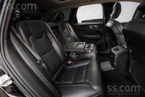 Melns Volvo XC60 2018 Jelgava, ar dzinēja tilpumu 2.00 L un nobraukumu 232 tūkst. km par 21000 €, foto 18 vietnē AUTOMOTO.COM.LV