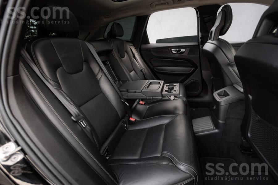 Melns Volvo XC60 2018 Jelgava, ar dzinēja tilpumu 2.00 L un nobraukumu 232 tūkst. km par 21000 €, foto 18 vietnē AUTOMOTO.COM.LV