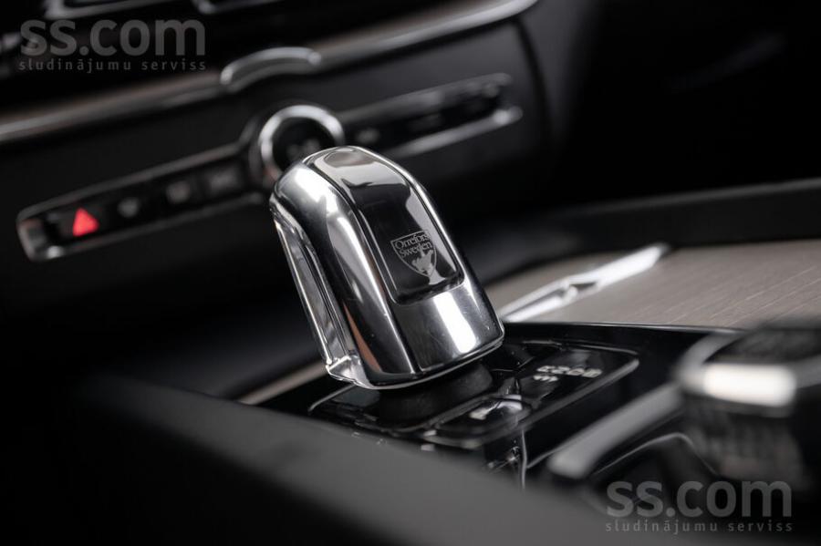 Melns Volvo XC60 2018 Jelgava, ar dzinēja tilpumu 2.00 L un nobraukumu 232 tūkst. km par 21000 €, foto 29 vietnē AUTOMOTO.COM.LV