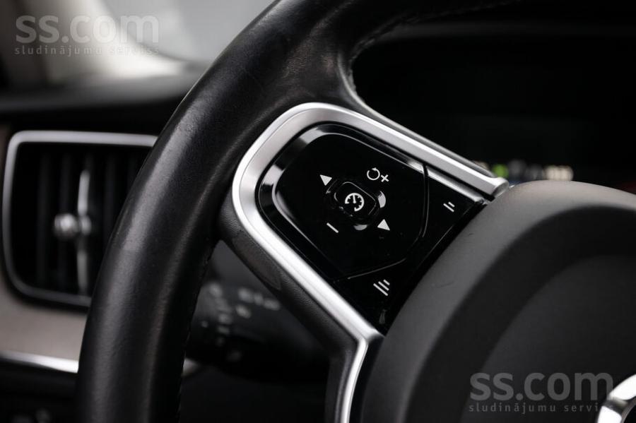 Melns Volvo XC60 2018 Jelgava, ar dzinēja tilpumu 2.00 L un nobraukumu 232 tūkst. km par 21000 €, foto 31 vietnē AUTOMOTO.COM.LV