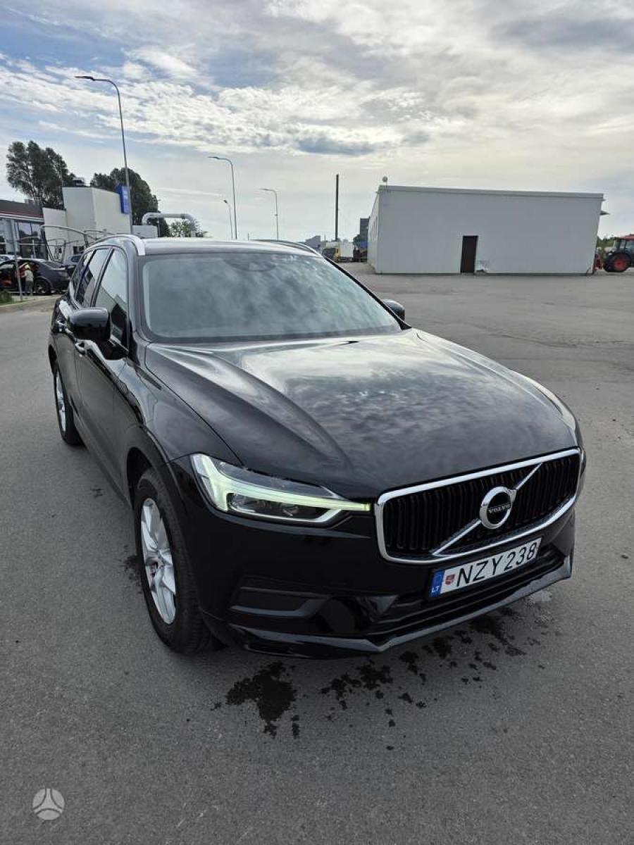 Black Volvo XC60 2018 in Siauliai, with an engine capacity of 1.97 L and mileage of 212 thousand km for 18000 €, photo 5 on AUTOMOTO.COM.LV