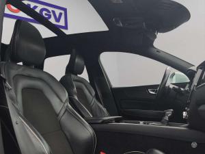 Melns Volvo XC60 2018 Viļņa, ar dzinēja tilpumu 2.00 L un nobraukumu 183 tūkst. km par 23499 €, foto 10 vietnē AUTOMOTO.COM.LV