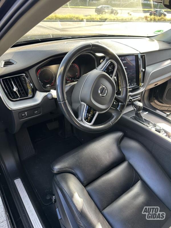Melns Volvo XC60 2018 Viļņa, ar dzinēja tilpumu 2.00 L un nobraukumu 220 tūkst. km par 18500 €, foto 10 vietnē AUTOMOTO.COM.LV