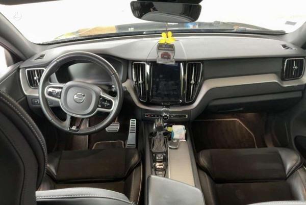 Вольво ХС60 2018 в Утена на AUTOMOTO.COM.LV Черный Вольво ХС60 2018 в Утена, объемом двигателя 1.97 л и пробегом 198 тыс. км за 19900 €, фото 11 на AUTOMOTO.COM.LV