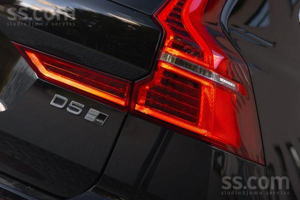 Melns Volvo XC60 2018 Jelgava, ar dzinēja tilpumu 2.00 L un nobraukumu 290 tūkst. km par 22500 €, foto 8 vietnē AUTOMOTO.COM.LV
