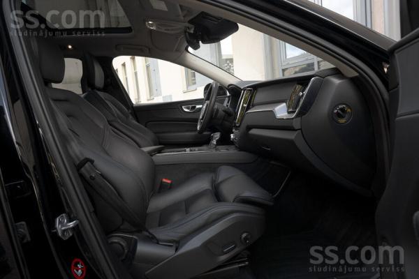 Melns Volvo XC60 2018 Jelgava, ar dzinēja tilpumu 2.00 L un nobraukumu 290 tūkst. km par 22500 €, foto 9 vietnē AUTOMOTO.COM.LV