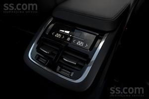 Melns Volvo XC60 2018 Jelgava, ar dzinēja tilpumu 2.00 L un nobraukumu 290 tūkst. km par 22500 €, foto 13 vietnē AUTOMOTO.COM.LV