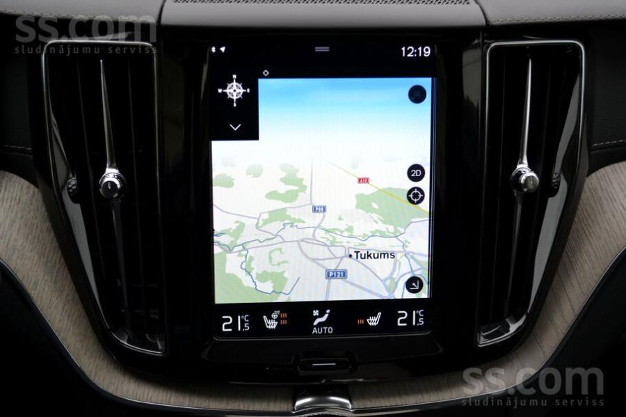 Black Volvo XC60 2018 in Tukums, with an engine capacity of 2.00 L and mileage of 254 thousand km for 20990 €, photo 14 on AUTOMOTO.COM.LV