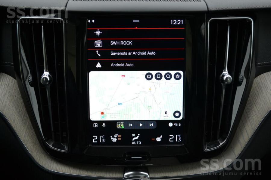 Black Volvo XC60 2018 in Tukums, with an engine capacity of 2.00 L and mileage of 254 thousand km for 20990 €, photo 16 on AUTOMOTO.COM.LV