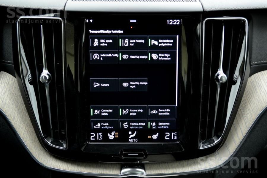 Black Volvo XC60 2018 in Tukums, with an engine capacity of 2.00 L and mileage of 254 thousand km for 20990 €, photo 18 on AUTOMOTO.COM.LV