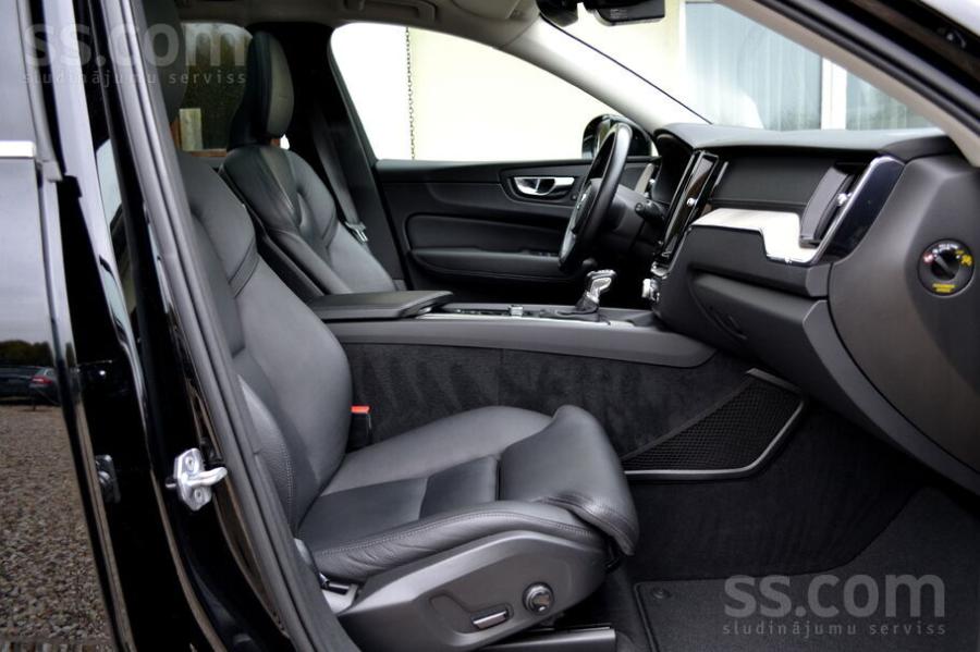 Black Volvo XC60 2018 in Tukums, with an engine capacity of 2.00 L and mileage of 254 thousand km for 20990 €, photo 30 on AUTOMOTO.COM.LV