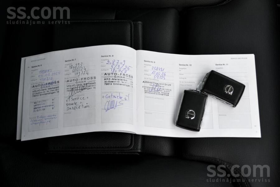 Black Volvo XC60 2018 in Tukums, with an engine capacity of 2.00 L and mileage of 254 thousand km for 20990 €, photo 36 on AUTOMOTO.COM.LV