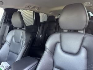Black Volvo XC60 2018 in Marijampole, with an engine capacity of 2.00 L and mileage of 152 thousand km for 18999 €, photo 12 on AUTOMOTO.COM.LV