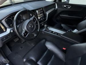 Black Volvo XC60 2018 in Marijampole, with an engine capacity of 2.00 L and mileage of 152 thousand km for 18999 €, photo 13 on AUTOMOTO.COM.LV