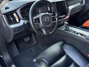 Black Volvo XC60 2018 in Marijampole, with an engine capacity of 2.00 L and mileage of 152 thousand km for 18999 €, photo 15 on AUTOMOTO.COM.LV