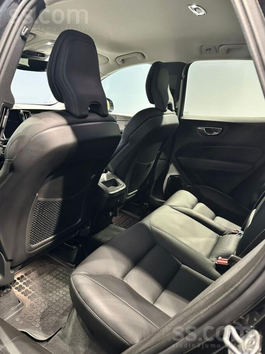 Melns Volvo XC60 2019 Rīga, ar dzinēja tilpumu 2.00 L un nobraukumu 225 tūkst. km par 20500 €, foto 15 vietnē AUTOMOTO.COM.LV