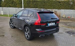 Black Volvo XC60 2019 in Taurage, with an engine capacity of 1.97 L and mileage of 263 thousand km for 18800 €, photo 2 on AUTOMOTO.COM.LV