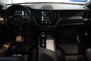 Black Volvo XC60 2019 in Vilnius, with an engine capacity of 1.97 L and mileage of 131 thousand km for 31900 €, photo 9 on AUTOMOTO.COM.LV