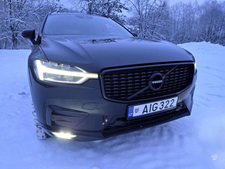 Melns Volvo XC60 2019 Trakai, ar dzinēja tilpumu 1.97 L un nobraukumu 190 tūkst. km par 28800 €, foto 3 vietnē AUTOMOTO.COM.LV