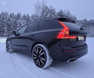 Melns Volvo XC60 2019 Trakai, ar dzinēja tilpumu 1.97 L un nobraukumu 190 tūkst. km par 28800 €, foto 4 vietnē AUTOMOTO.COM.LV