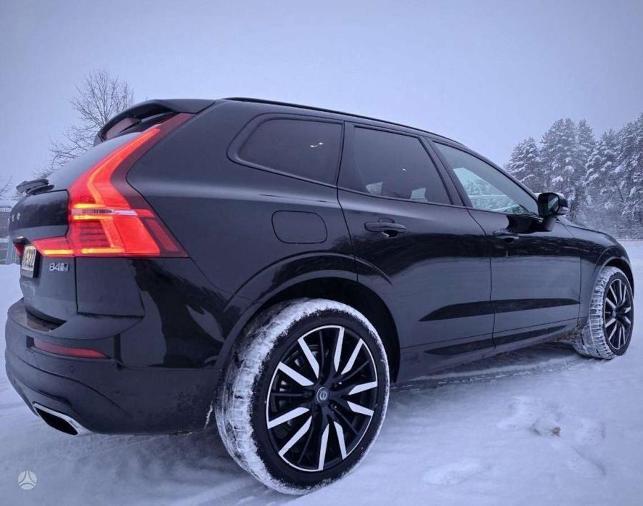 Melns Volvo XC60 2019 Trakai, ar dzinēja tilpumu 1.97 L un nobraukumu 190 tūkst. km par 28800 €, foto 10 vietnē AUTOMOTO.COM.LV