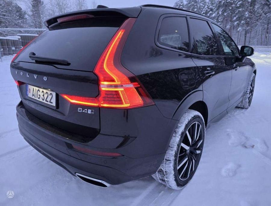 Melns Volvo XC60 2019 Trakai, ar dzinēja tilpumu 1.97 L un nobraukumu 190 tūkst. km par 28800 €, foto 13 vietnē AUTOMOTO.COM.LV