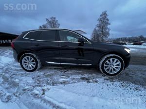 Black Volvo XC60 2019 in Jelgava, with an engine capacity of 2.00 L and mileage of 268 thousand km for 22300 €, photo 4 on AUTOMOTO.COM.LV