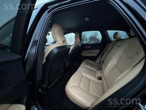 Black Volvo XC60 2019 in Jelgava, with an engine capacity of 2.00 L and mileage of 268 thousand km for 22300 €, photo 12 on AUTOMOTO.COM.LV