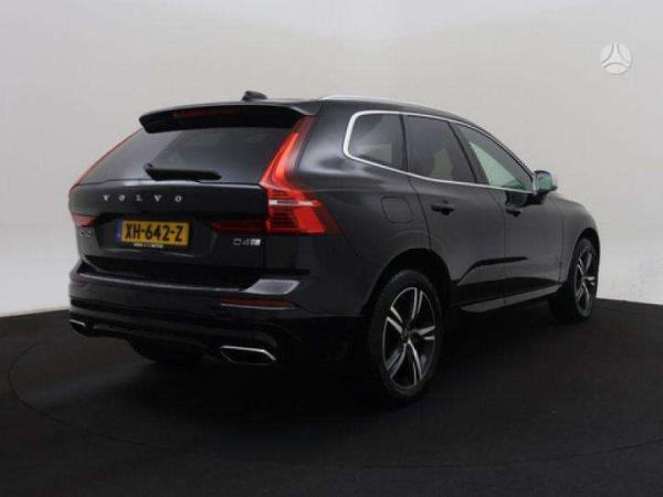 Black Volvo XC60 2019 in Vilnius, with an engine capacity of 1.97 L and mileage of 275 thousand km for 19990 €, photo 3 on AUTOMOTO.COM.LV